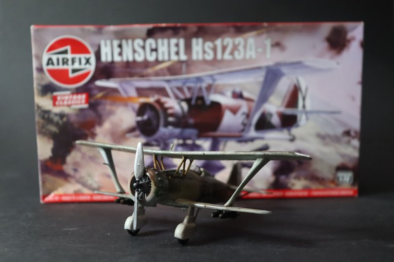 Henschel 123 1/72 Airfix Vintage Classic – Ms Modeller
